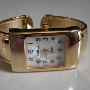 Women's Silver and Gold Finish Blue, Black, Red, Pink, Silver Dial ...