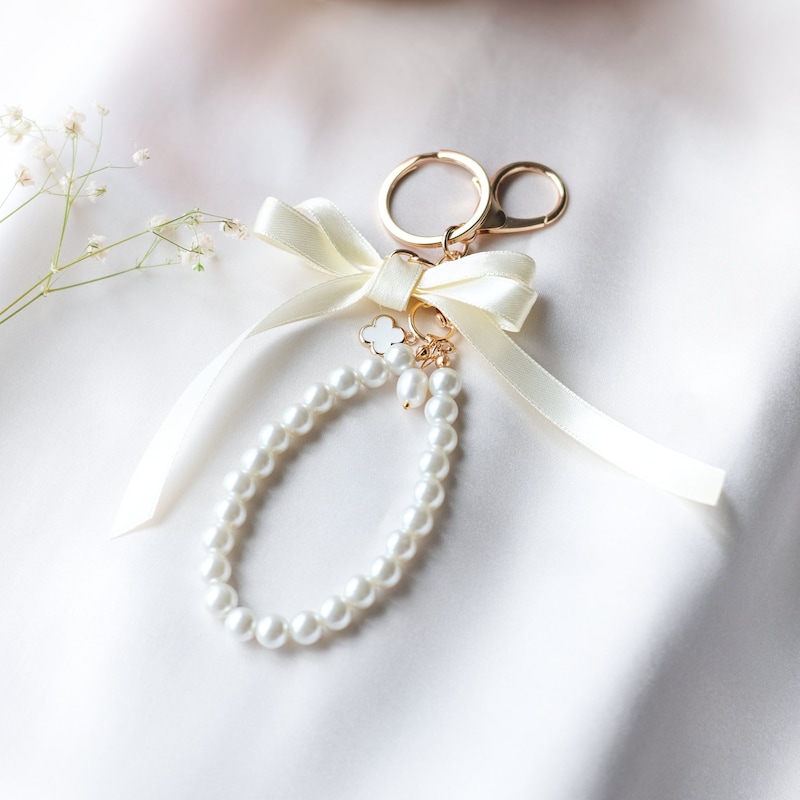 Pearl Key Chain - Etsy