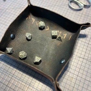 Custom Leather Dice Tray: Handmade Collapsible RPG Valet - Etsy