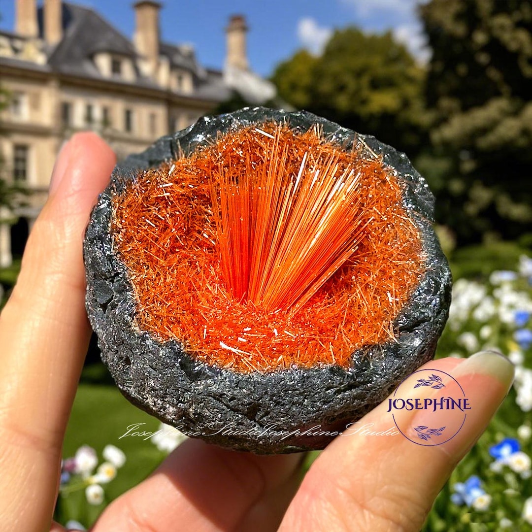 50-80g Meteorite Specimen Quartz Shaped, Goethite Orange Copper Ore ...