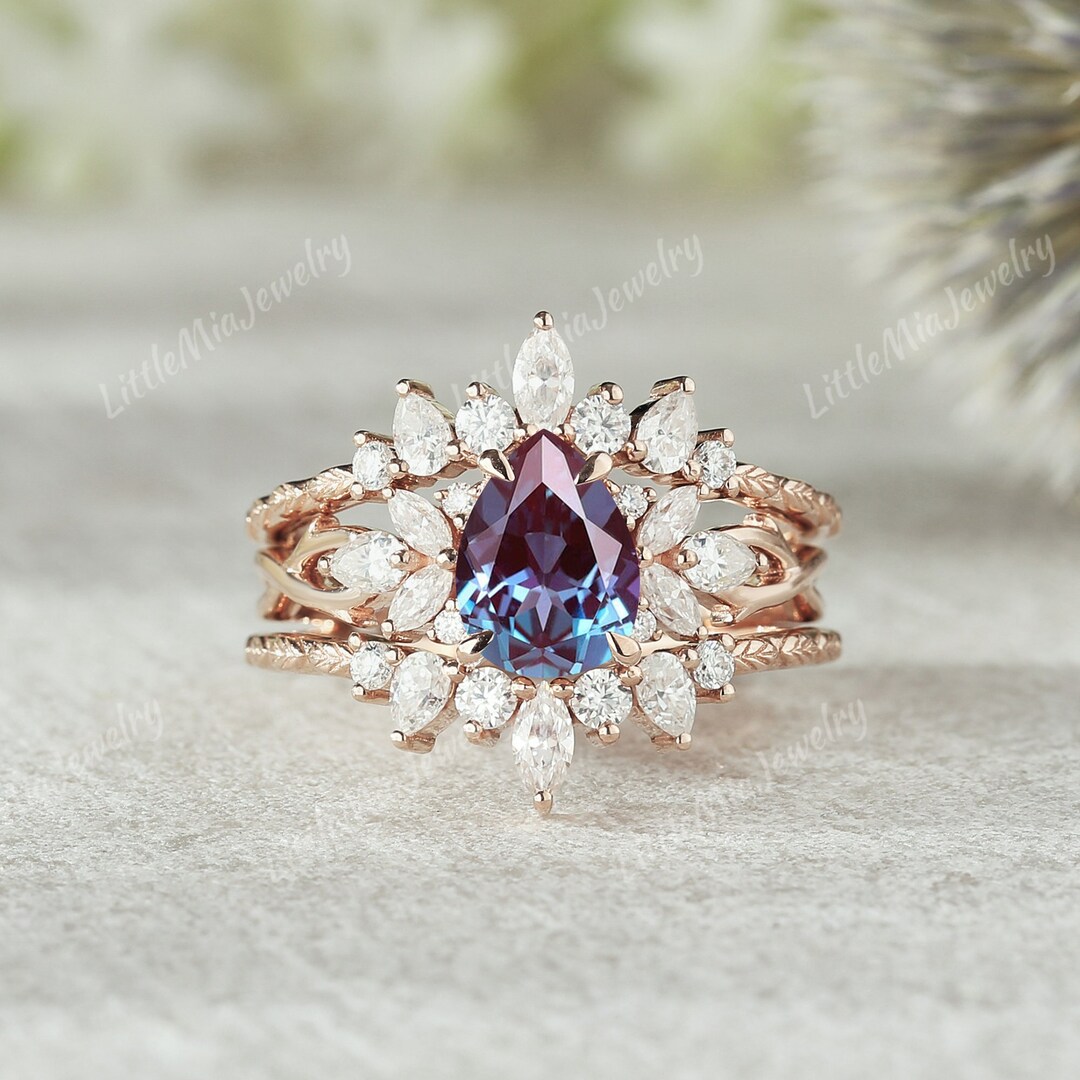 Vintage Alexandrite Ring Set Pear Cut Alexandrite Engagement Ring Set ...