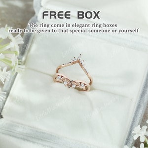 Unique Double Curved Moissanite Wedding Band Solid Gold Moissanite Ring ...
