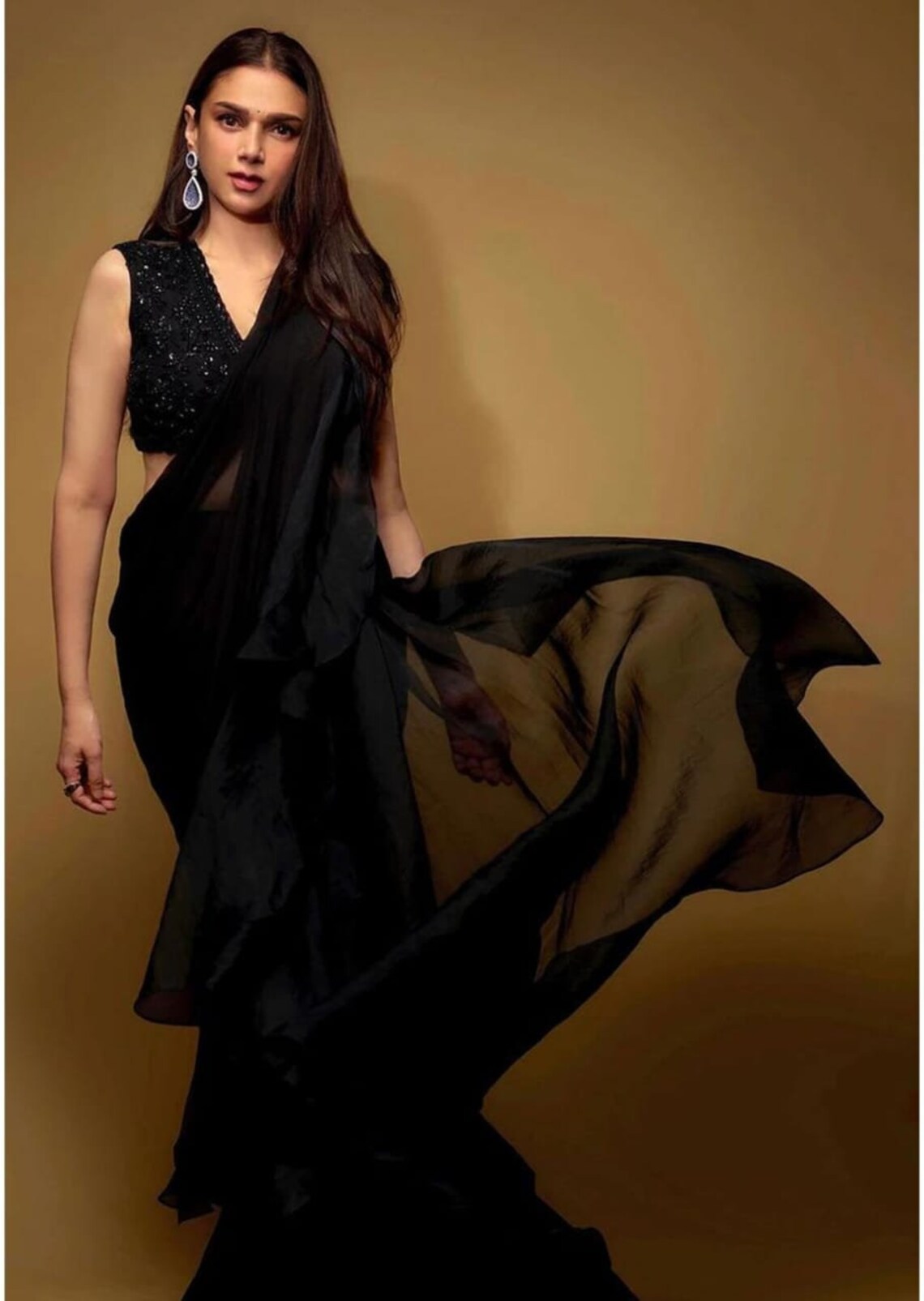 Aditi Rao Hydari in Black Spotlight Ruffle Saree With Embroidered ...
