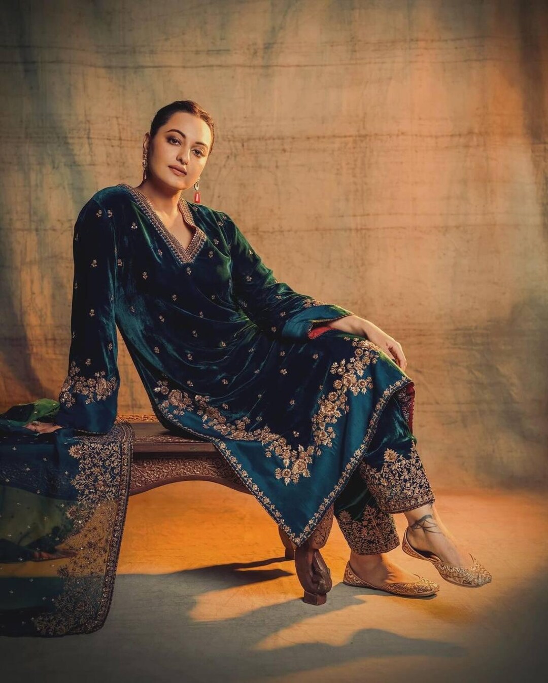 Sonakshi Sinha Stuns in Navy Blue Velvet Kurta Set - Etsy