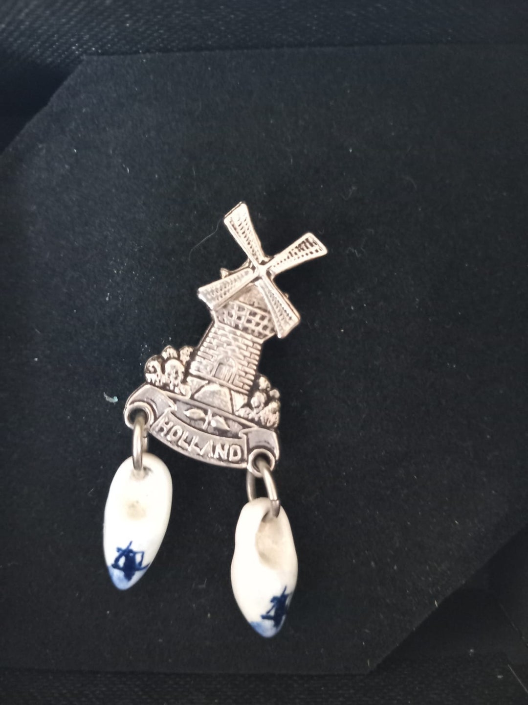 Dutch Vintage Windmill and Delft Clogs Broach - Etsy