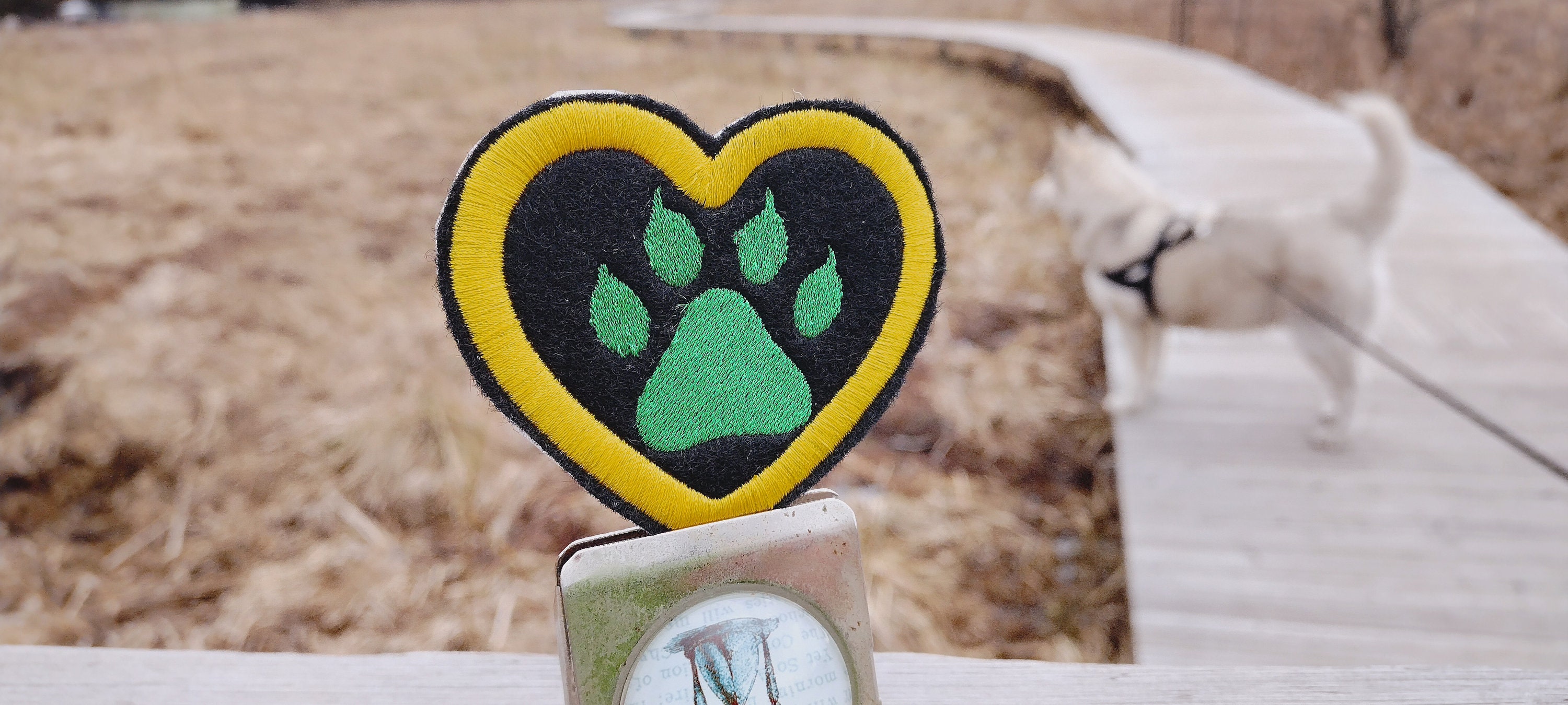 Dog Wolf Paw Inside Heart Iron-on Sew-on Embroidered Patch Application ...