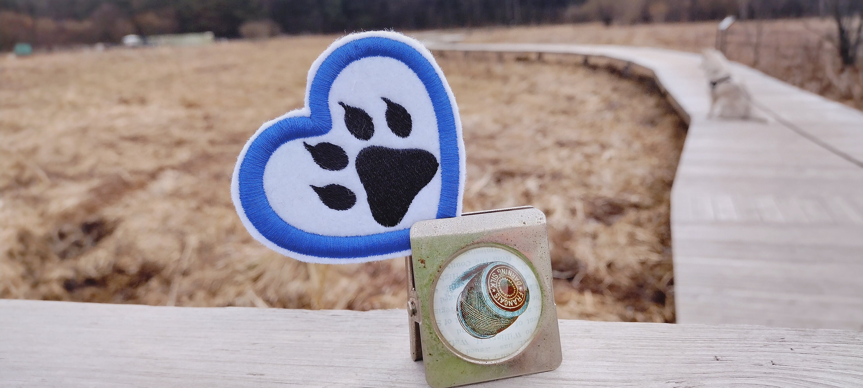 Dog Wolf Paw Inside Heart Iron-on Sew-on Embroidered Patch Application ...