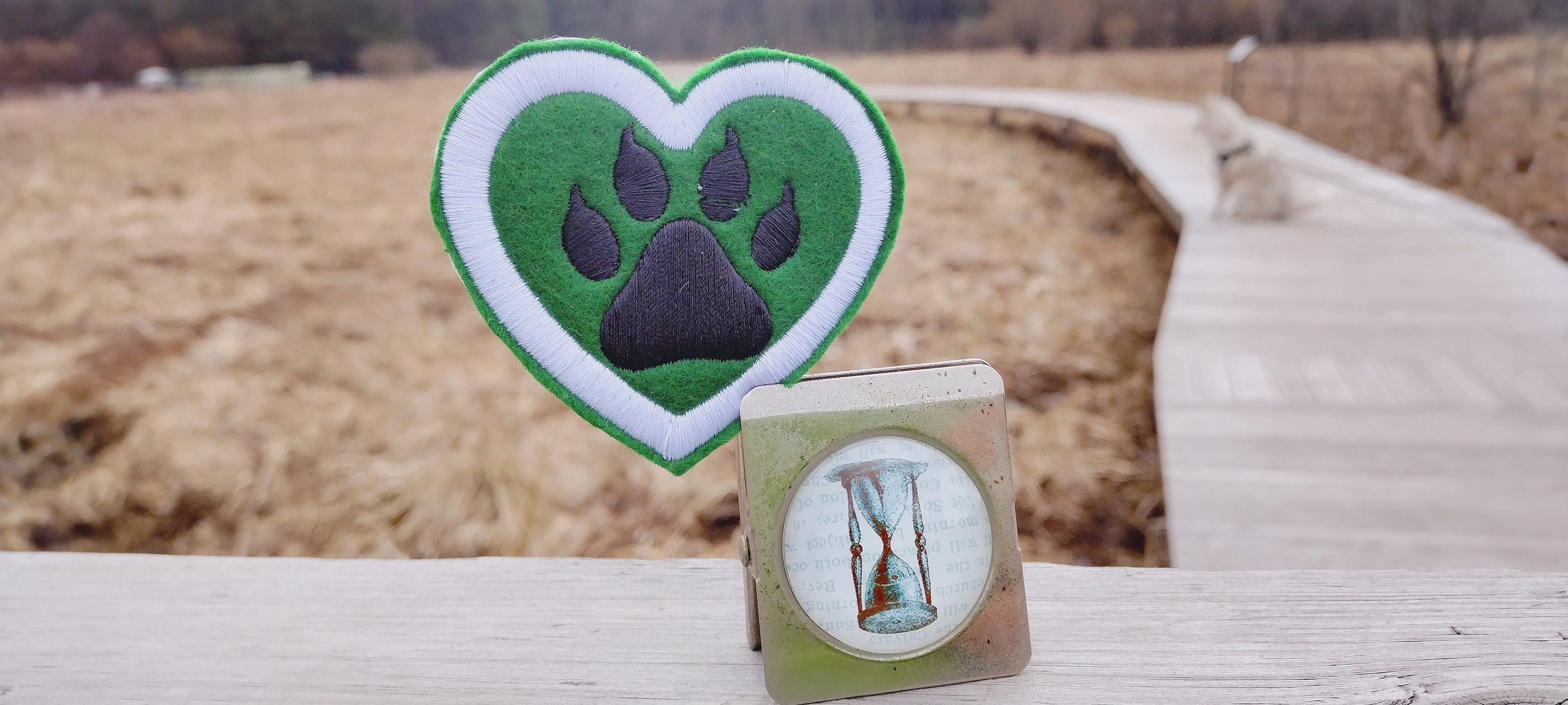 Dog Wolf Paw Inside Heart Iron-on Sew-on Embroidered Patch Application ...