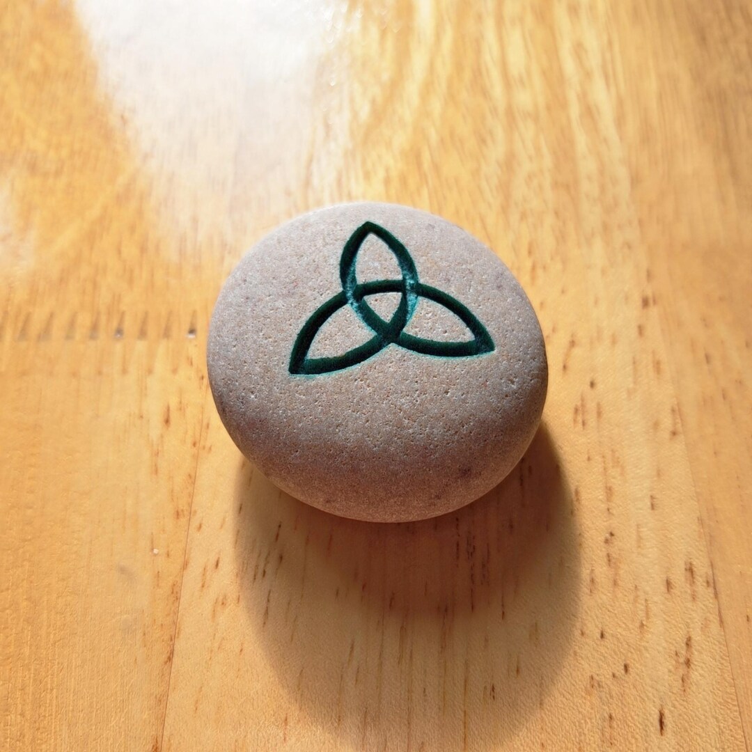 Hand Carved Celtic Trinity Knot Stone: Irish Love Token Gift - Etsy