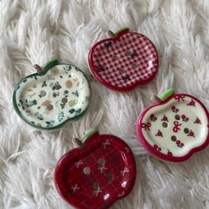 Kids Girls Cute Colorful Green Red Apple 4 Holes Sewing Buttons DIY ...