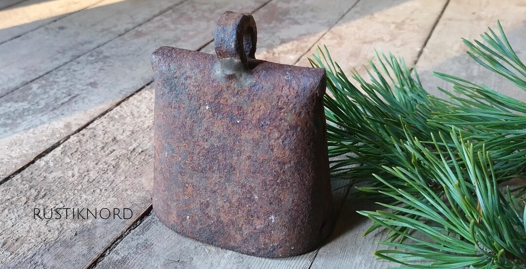 Large Rusty Hand Forged Cow Bell From Sweden - Etsy