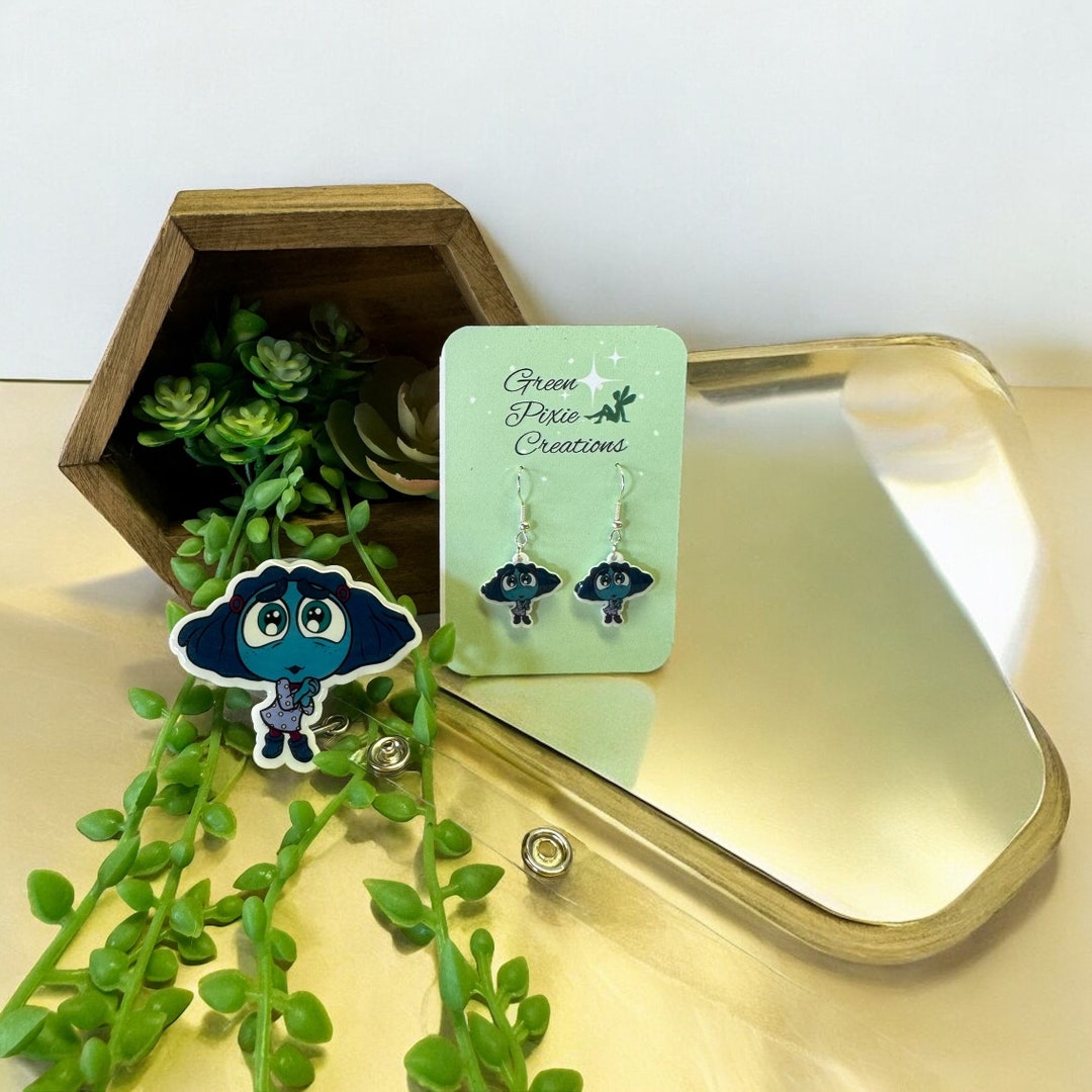 Disney Inside Out 2 Envy Badge Reel Rileys New Emotion Nurse Teacher ...