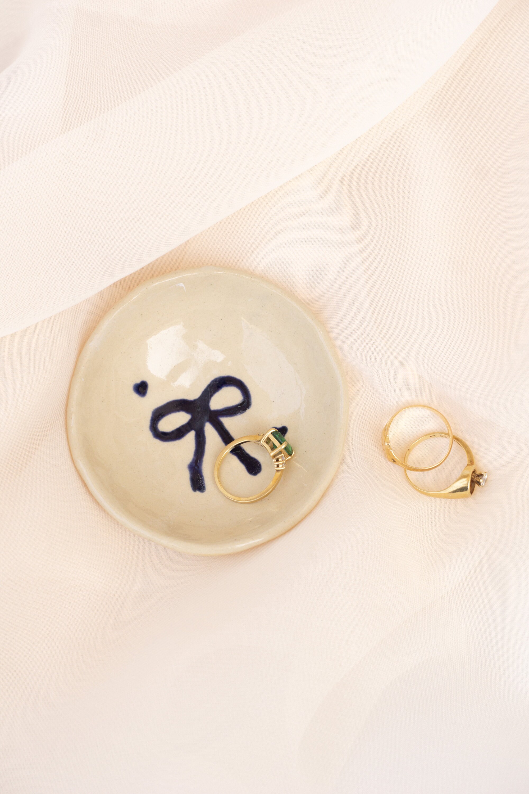 Handmade Ceramic Bows Ring Dish | Black Bow Trinket Dish With Bows ...