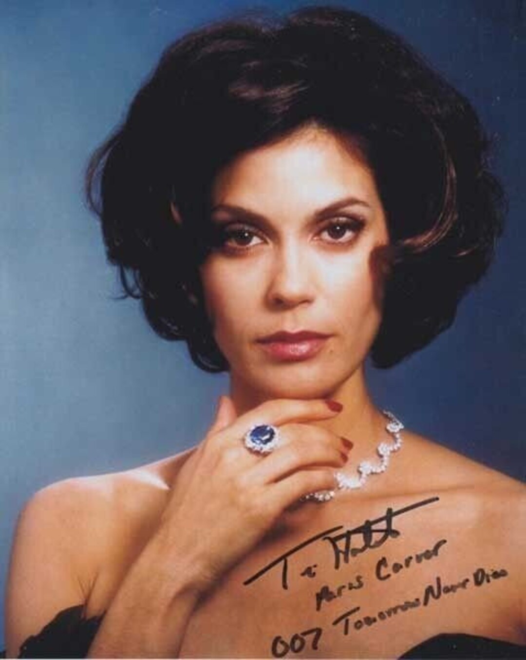 Teri Hatcher as Paris Carver in James Bond 007 Tomorrow Never Dies ...
