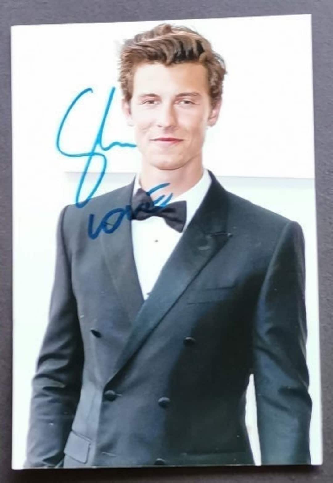 Shawn Mendes, Signed Autograph Photo - Etsy