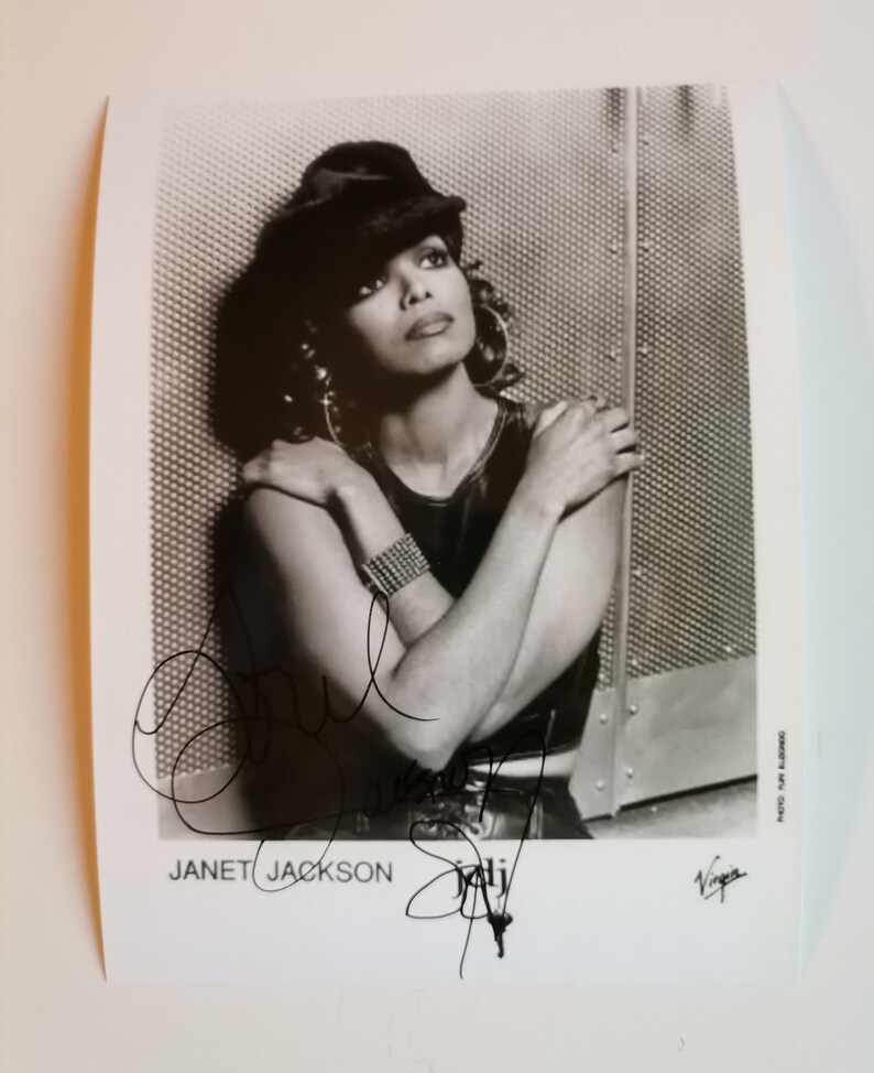 Janet Jackson, Queen of Pop Signed Autographed 8x6 Black White Photo - Etsy