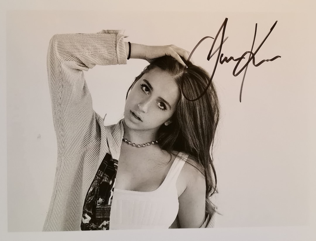 Tate Mcrae, You Broke Me First, Signed Autograph Photo 8x6 - Etsy