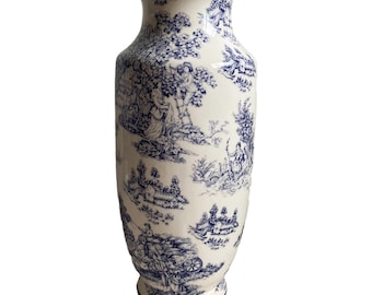 Vintage Blue and White Chinoiserie Vase. - Etsy