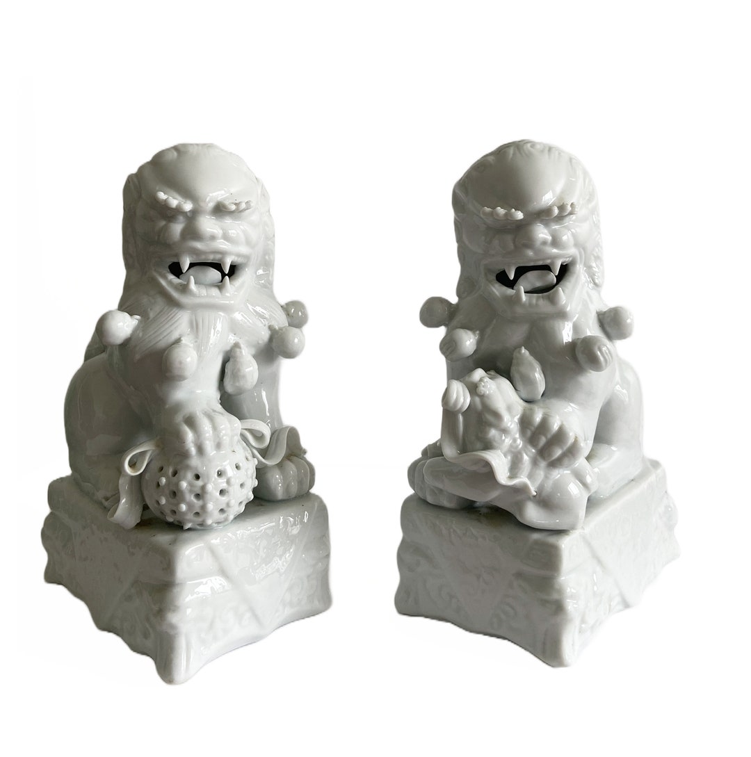 Vintage Foo Dog Porcelain Figurines Pair of Blanc De Chine Collectable ...