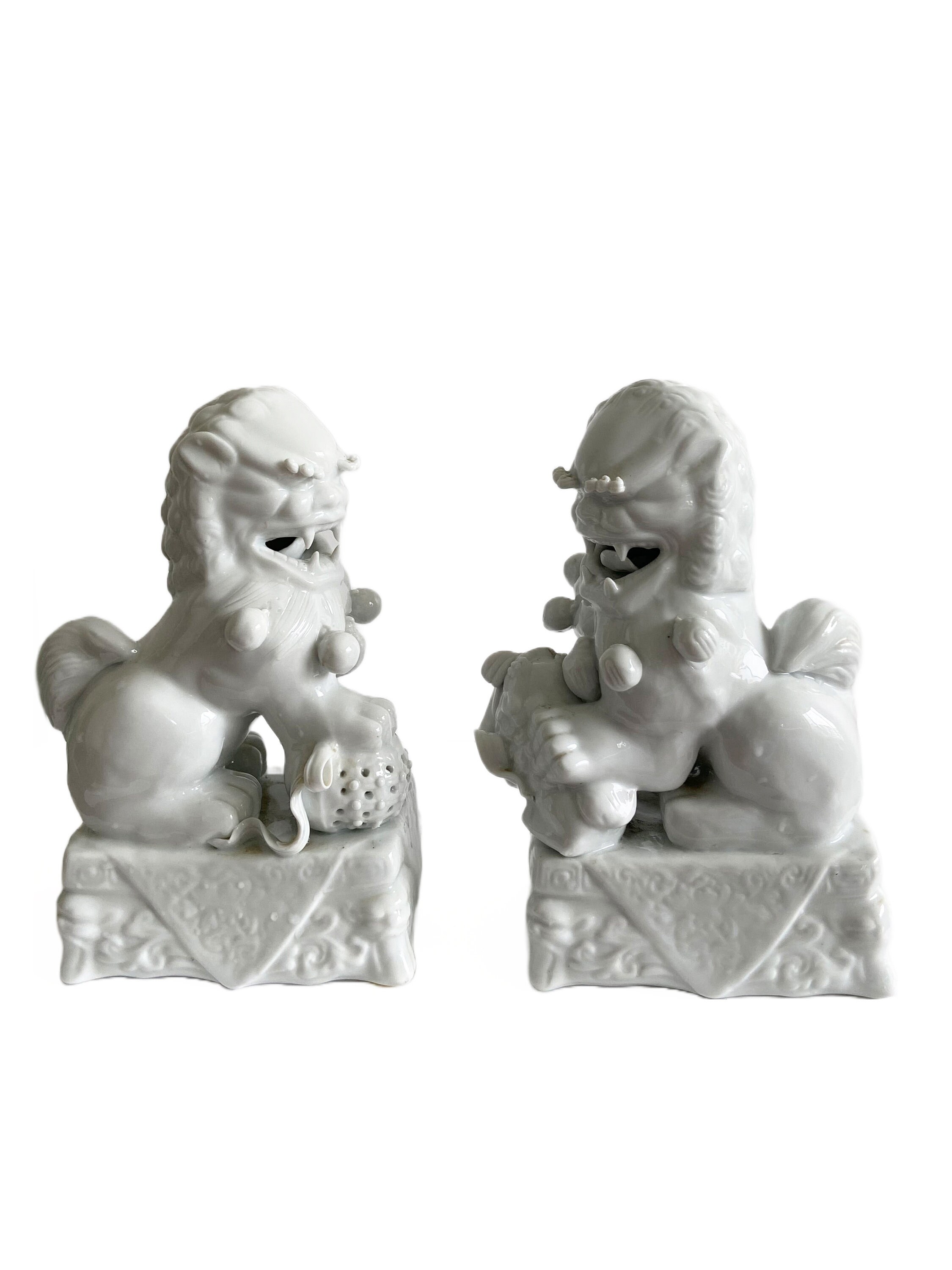 Vintage Foo Dog Porcelain Figurines Pair of Blanc De Chine Collectable ...