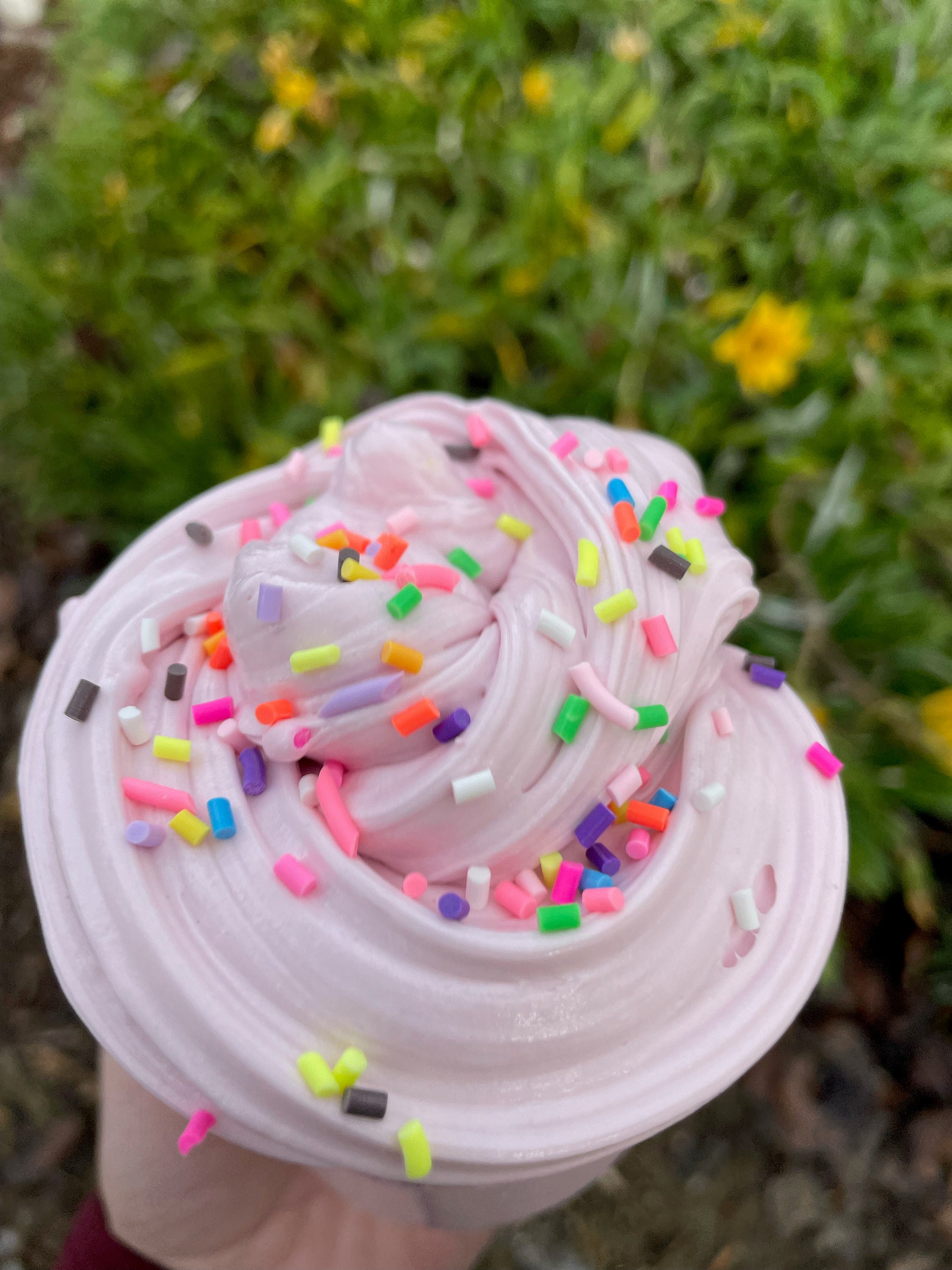 Froyo Surprise Butter Slime With Sprinkles, SCENTED Frozen Yogurt ...