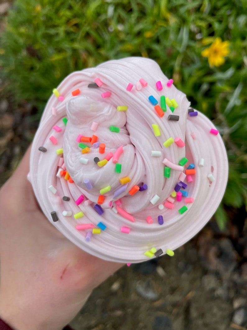 Froyo Surprise Butter Slime With Sprinkles, SCENTED Frozen Yogurt ...