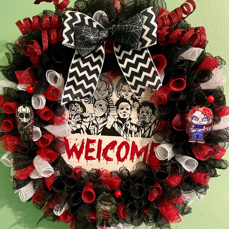 Horror Movie Wreath - Etsy