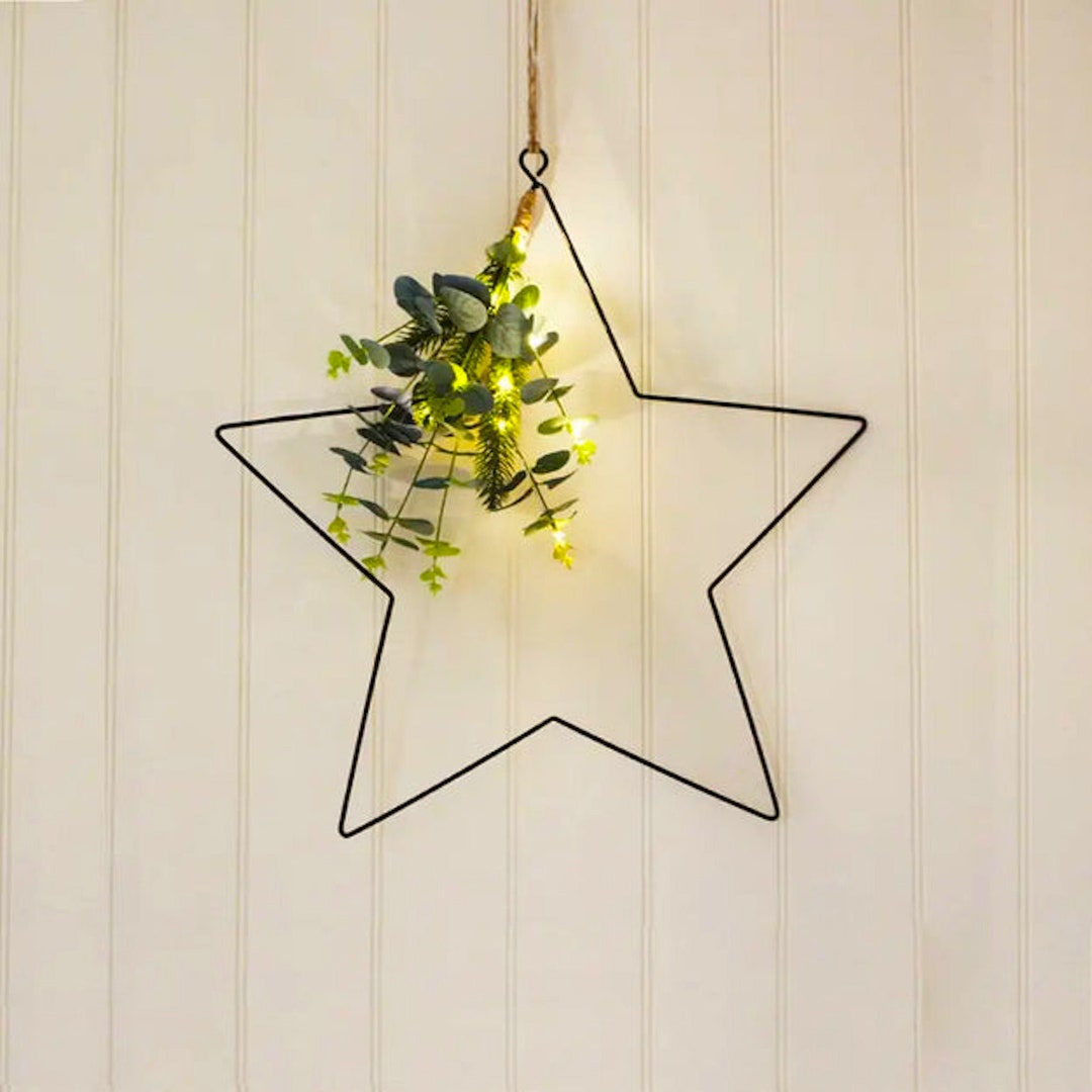 Large LED Star Wreath - Etsy UK