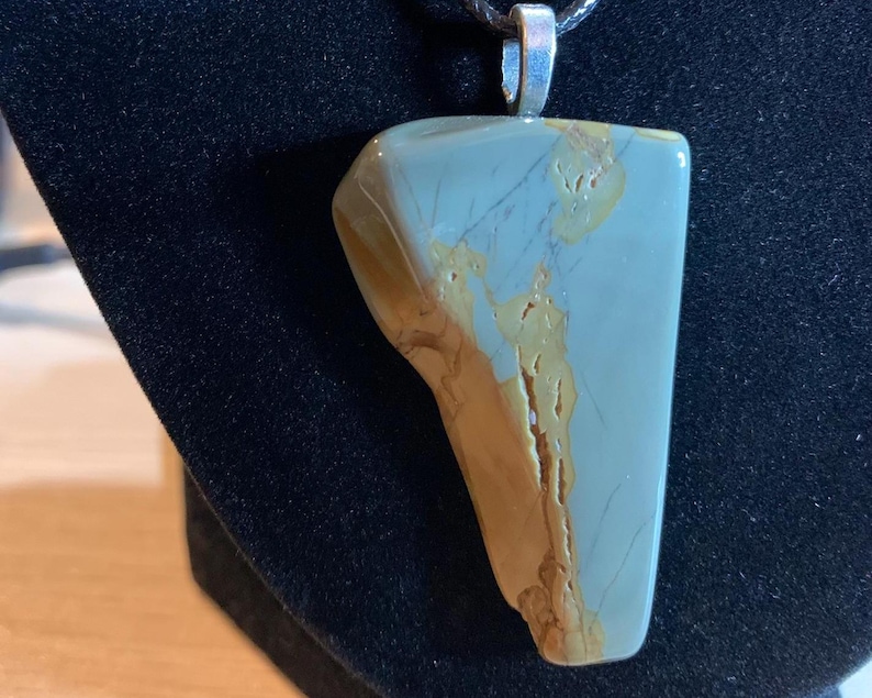 Mookaite Pendant - Etsy