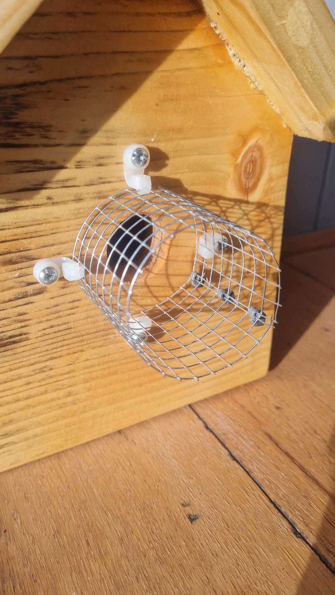 1 Bird Box Predator Protection Guard Kit Nest Box Squirrel, Magpie, Cat ...