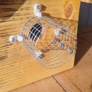 1 Bird Box Predator Protection Guard Kit Nest Box Squirrel, Magpie, Cat ...