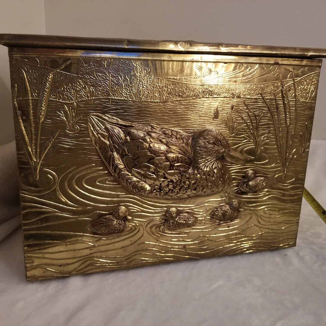 Vintage Wood Hinged Brass Duck and Duckling Firewood Kindling Box Coal ...