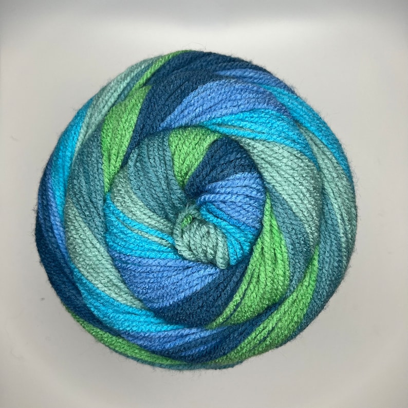 Caron Cinnamon Swirl Cakes Knitting Yarn. Bay. Acrylic Worsted Crochet ...