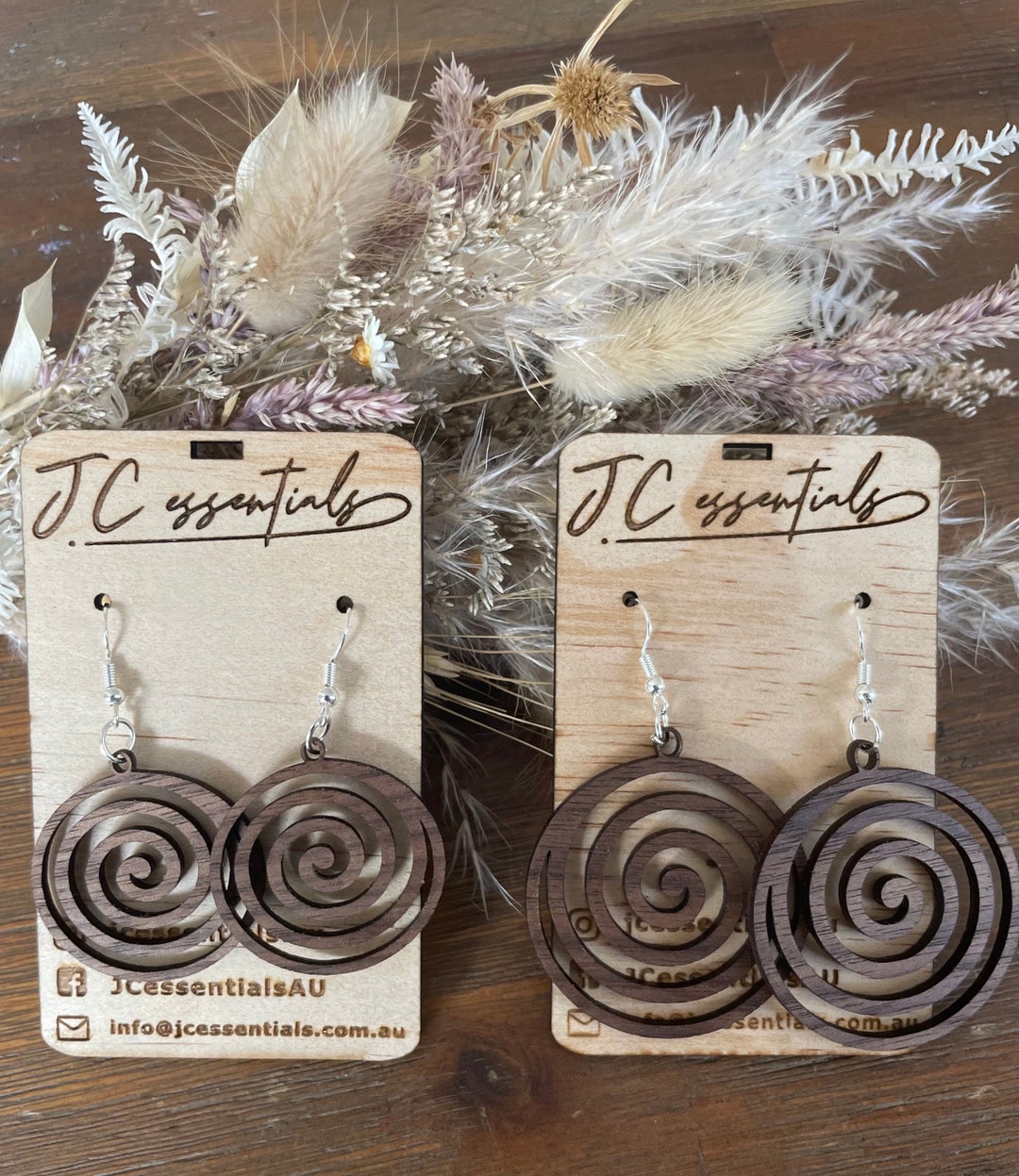 Beautiful Round Wooden Swirl Pattern Made From Walnut Wood Wood ...