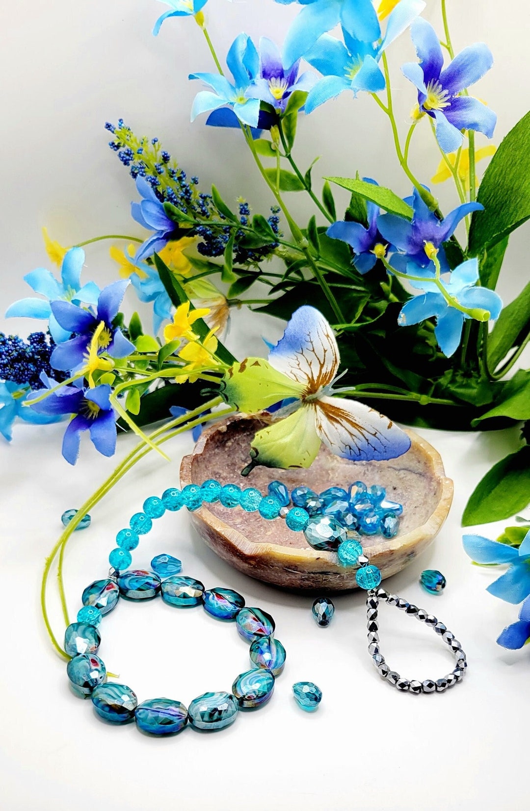 Crystal Blue Finger Ring Glass Bead Sky Blue Crackle Quartz and Blue ...