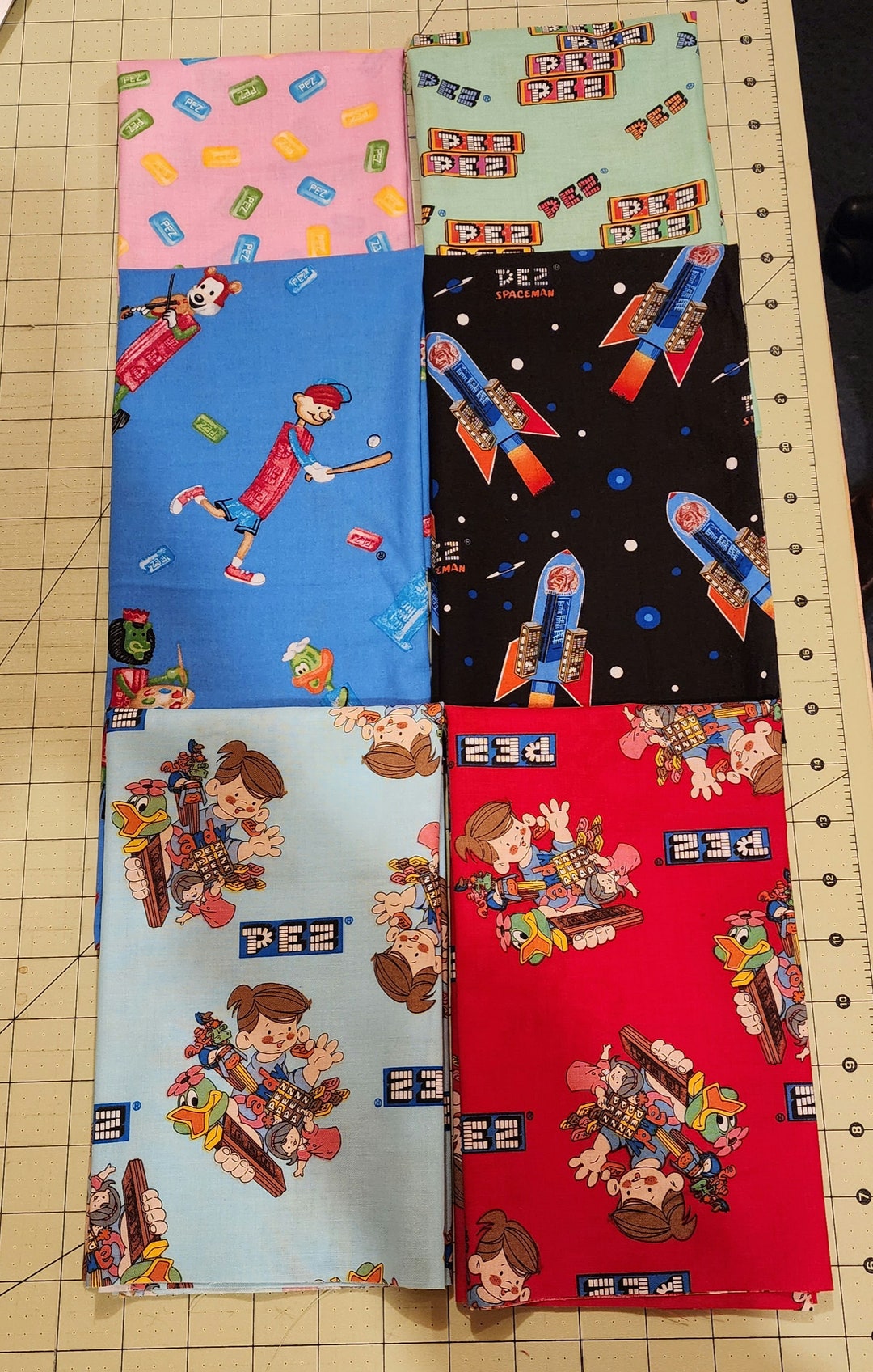 Fat Quarter Bundle 6 Licensed PEZ Cotton Fabrics A.E. Nathan 2009 RARE ...