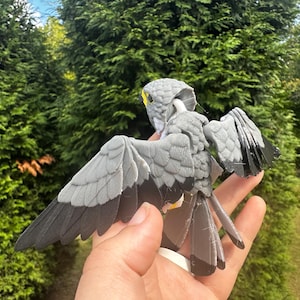 3D Printed Articulating Peregrine Falcon - Wings and Legs Articulate ...