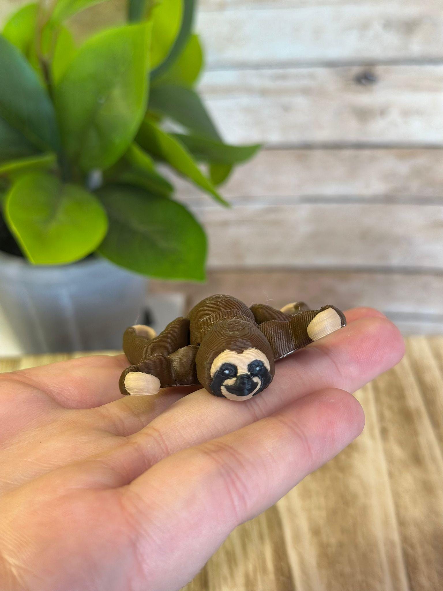 3D Printed Articulating Sloth - Posable Hanging Decor - Keychain Option ...