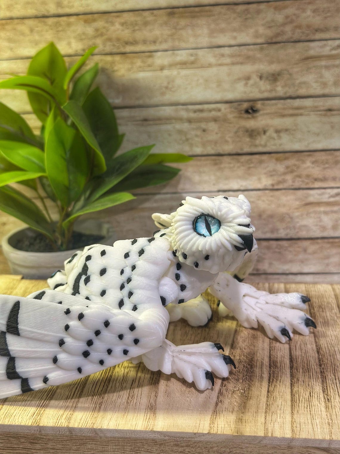 3D Printed Snow Gryphon - Articulating Claws and Wings - Custom Colors ...