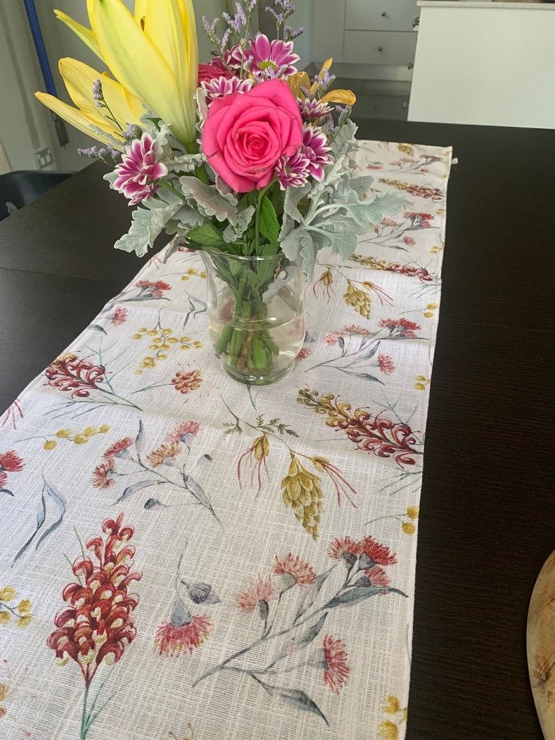 Grevillea Table Runner / Australian Native Table Runner / Green Leaf ...