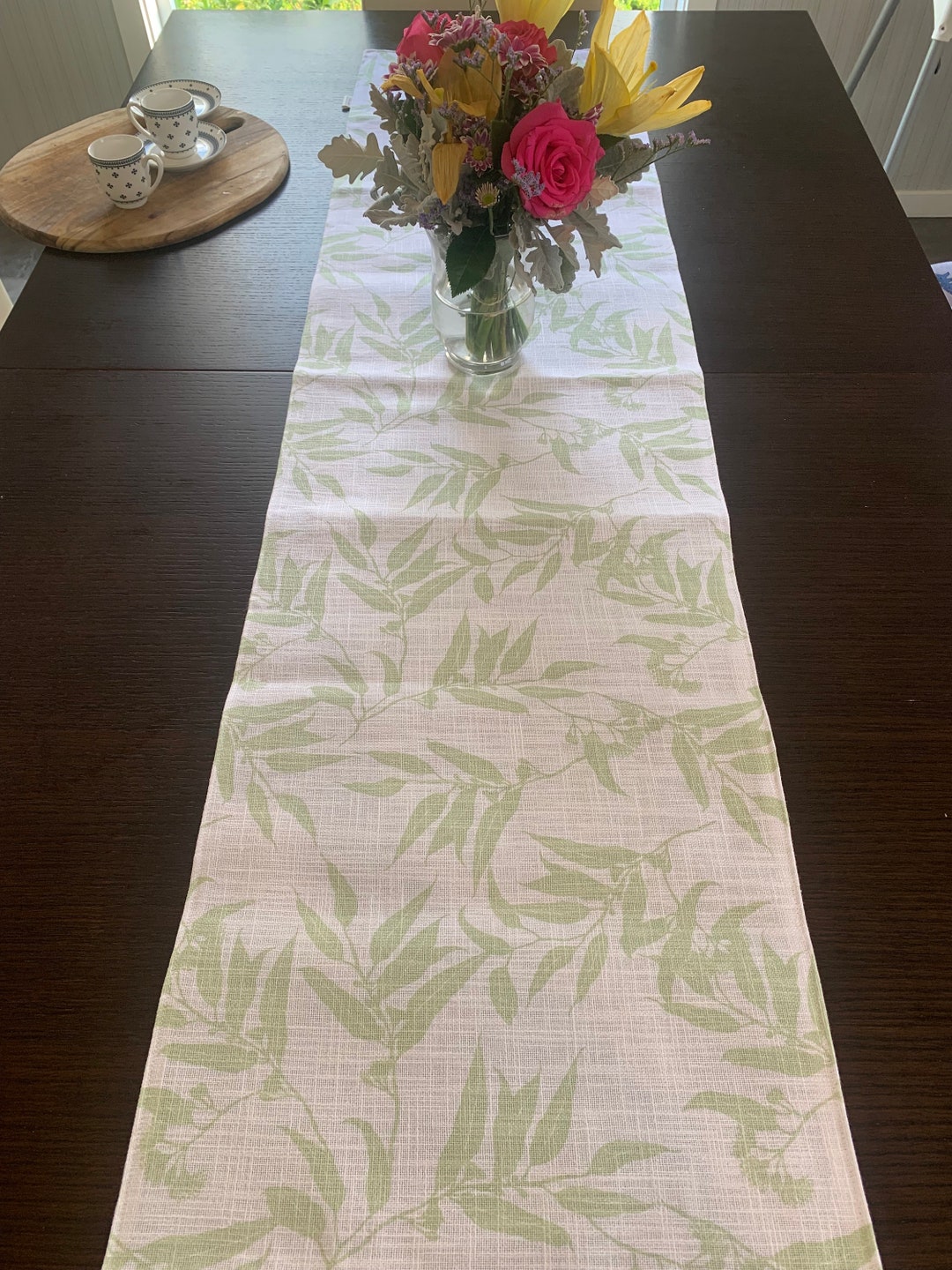 Gun Leaf Table Runner / Australian Native Table Runner / Green Leaf ...