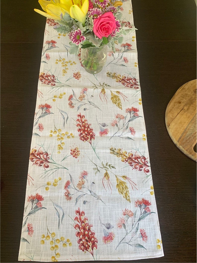 Grevillea Table Runner / Australian Native Table Runner / Green Leaf ...