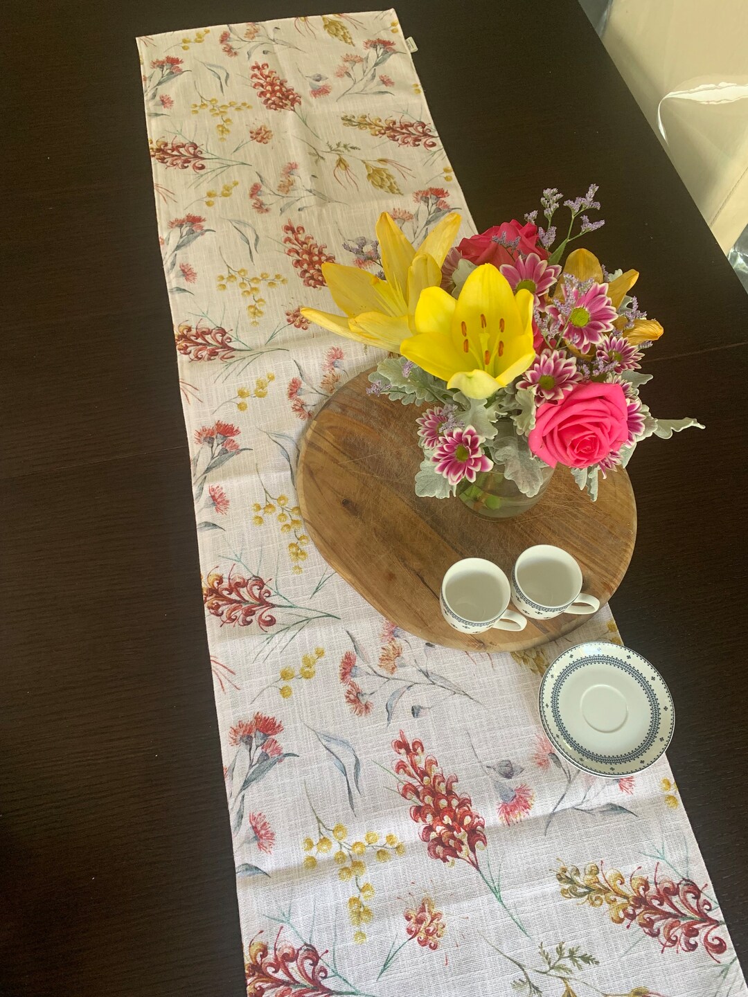 Grevillea Table Runner / Australian Native Table Runner / Green Leaf ...