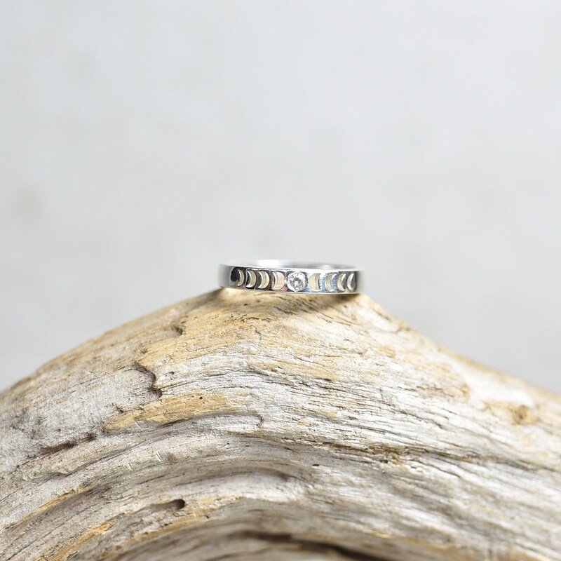 Moon Ring - Etsy