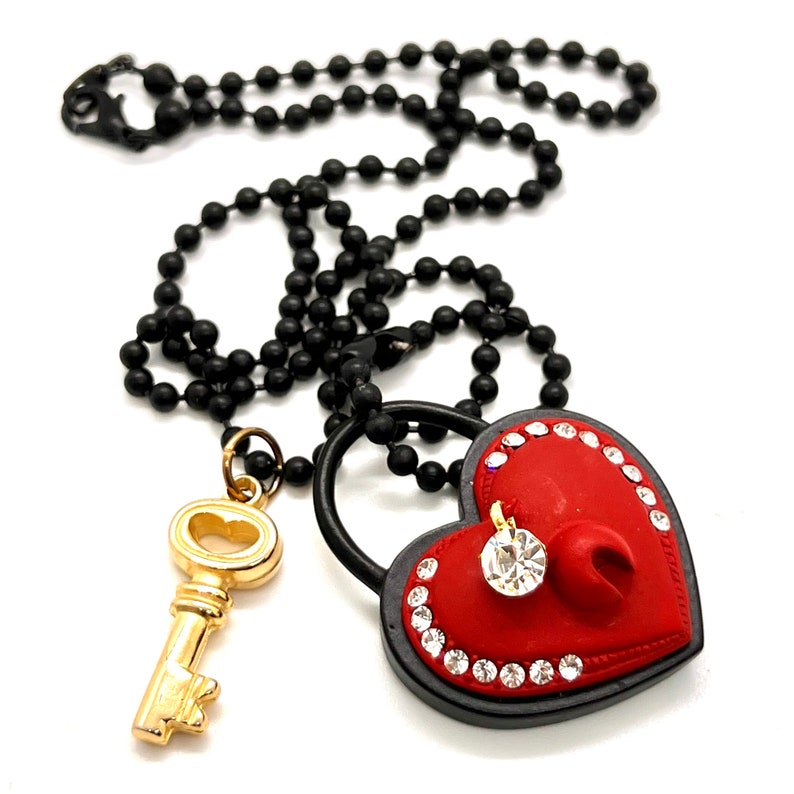 Vintage Valentine Red Heart, Key to My Heart Locket Necklace Black ...