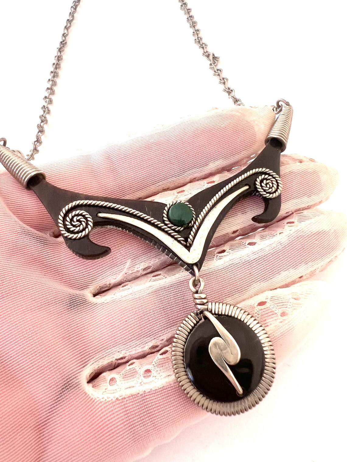 Vintage Peruvian Necklace Silver Wire Work on Horn Boho Hippie Bohemian ...