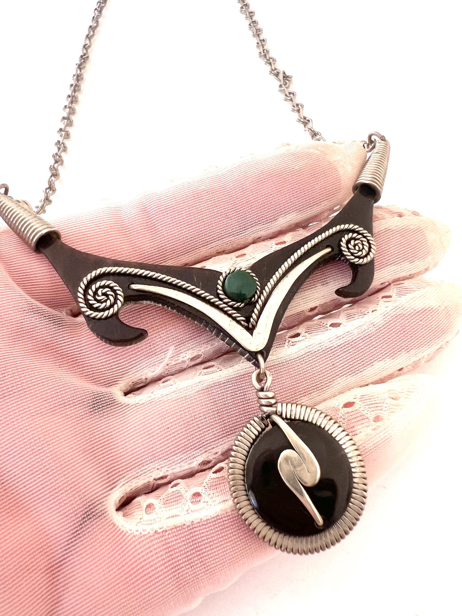 Vintage Peruvian Necklace Silver Wire Work on Horn Boho Hippie Bohemian ...
