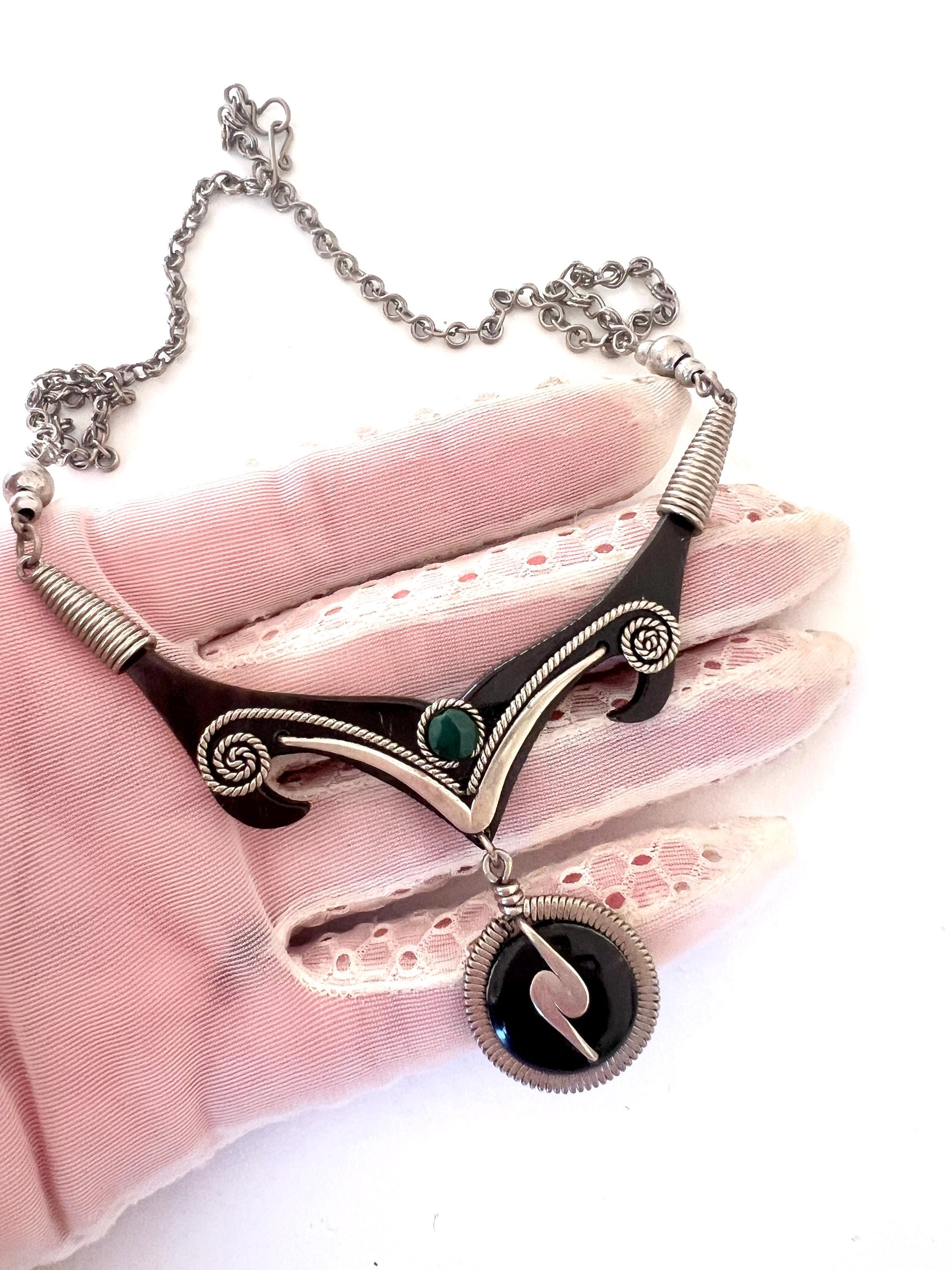 Vintage Peruvian Necklace Silver Wire Work on Horn Boho Hippie Bohemian ...