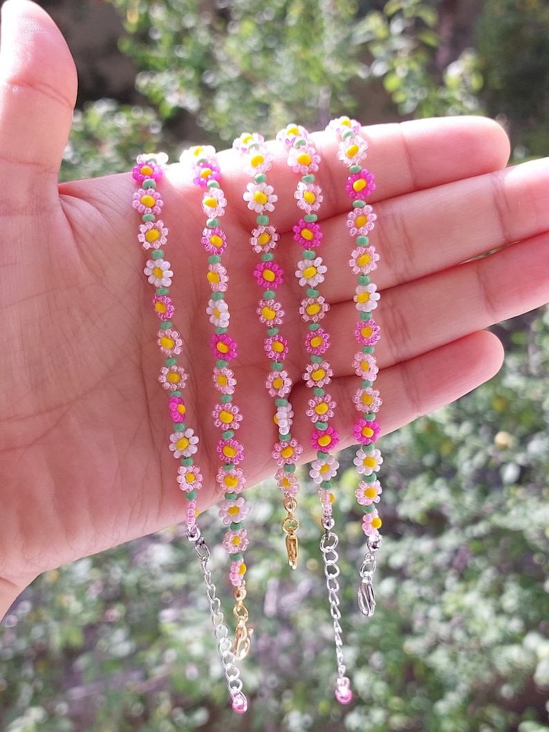 Seed Bead Daisy Bracelet, Handmade Flower Chain Bracelet, Adjustable ...