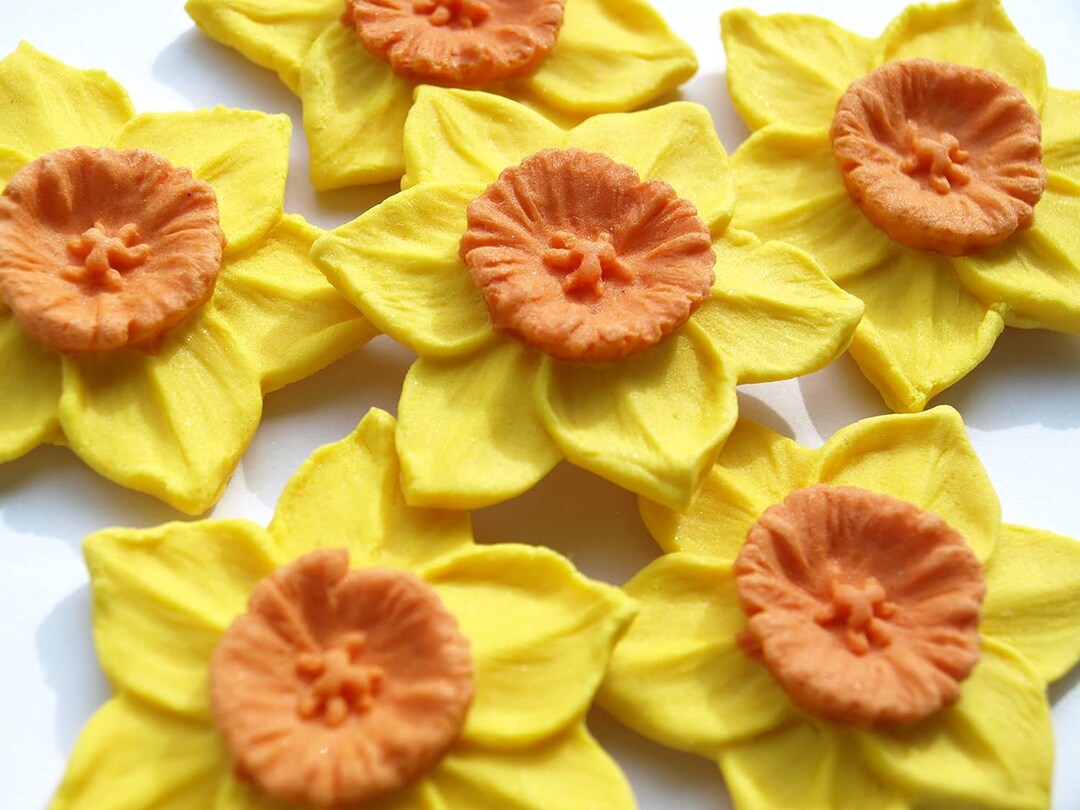 12x Yellow Daffodils Sugar Flowers Easter Edible Fondant Cupcake Cake ...